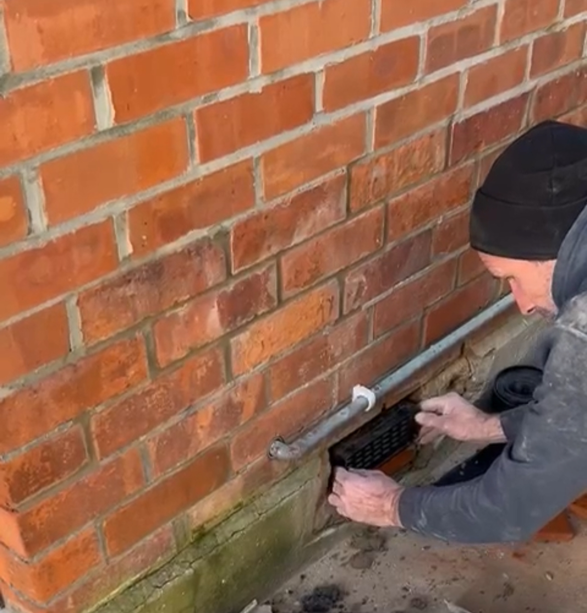 How Long Does Damp Proofing Last? - DampHQ